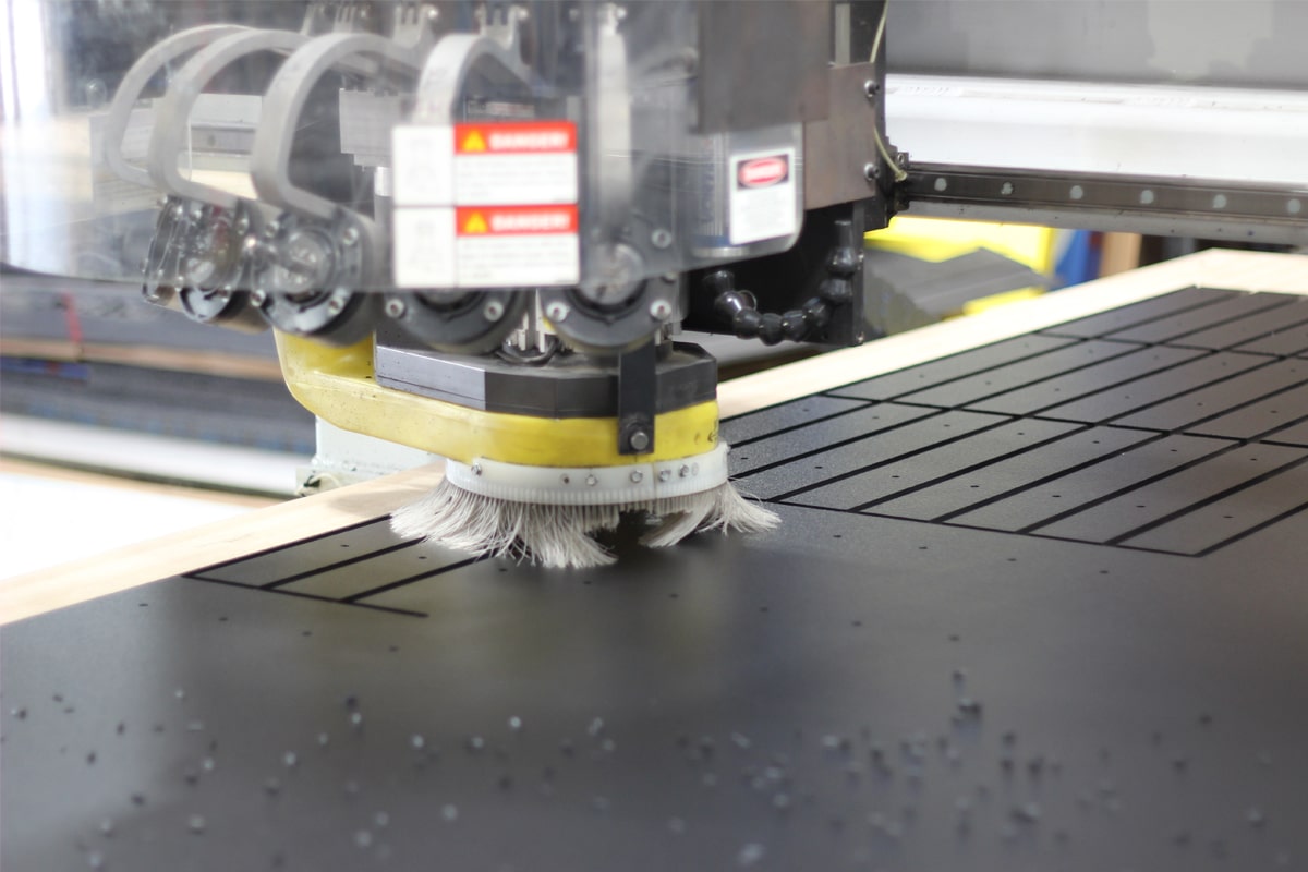 고무에 CNC 라우터 적용